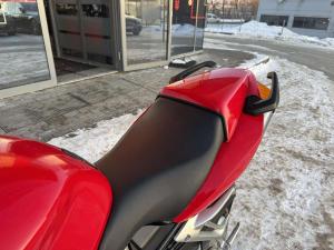 Red Honda VFR 2002 in Vilnius, with an engine capacity of 0.80 L and mileage of 35 thousand km for 2999 €, photo 17 on AUTOMOTO.COM.LV