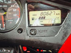 Красный Хонда VFR 2002 в Вильнюс, объемом двигателя 0.80 л и пробегом 81 тыс. км за 4000 €, фото 6 на AUTOMOTO.COM.LV