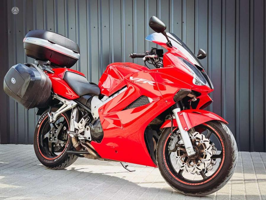 Красный Хонда VFR 2002 в Вильнюс, объемом двигателя 0.80 л и пробегом 81 тыс. км за 4000 €, фото 9 на AUTOMOTO.COM.LV