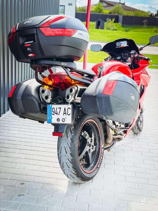 Sarkans Honda VFR 2002 Viļņa, ar dzinēja tilpumu 0.80 L un nobraukumu 81 tūkst. km par 4000 €, foto 11 vietnē AUTOMOTO.COM.LV