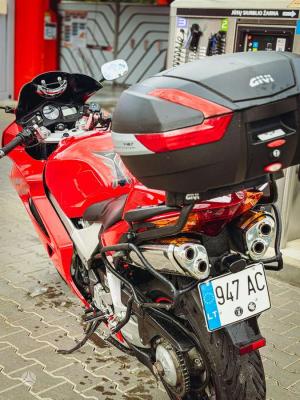 Красный Хонда VFR 2002 в Вильнюс, объемом двигателя 0.80 л и пробегом 81 тыс. км за 4000 €, фото 12 на AUTOMOTO.COM.LV