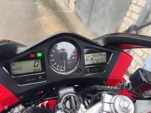 Красный Хонда VFR 2002 в Бирштонас, объемом двигателя 0.80 л и пробегом 42 тыс. км за 3350 €, фото 10 на AUTOMOTO.COM.LV