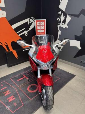 Sarkans Honda VFR 2010 Viļņa, ar dzinēja tilpumu 1.20 L un nobraukumu 15 tūkst. km par 6499 €, foto 17 vietnē AUTOMOTO.COM.LV