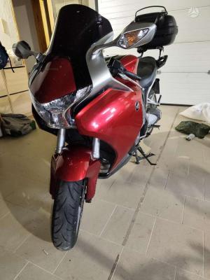 Красный Хонда VFR 2010 в Шилуте, объемом двигателя 1.20 л и пробегом 57 тыс. км за 5300 €, фото 3 на AUTOMOTO.COM.LV