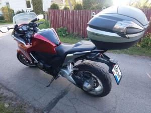 Красный Хонда VFR 2012 в Вильнюс, объемом двигателя 1.24 л и пробегом 63 тыс. км за 5200 €, фото 4 на AUTOMOTO.COM.LV