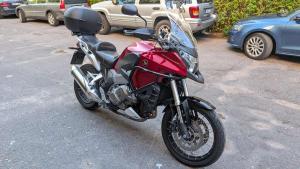 Sarkans Honda VFR 2012 Viļņa, ar dzinēja tilpumu 1.24 L un nobraukumu 64 tūkst. km par 6500 €, foto 4 vietnē AUTOMOTO.COM.LV