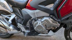 Sarkans Honda VFR 2012 Viļņa, ar dzinēja tilpumu 1.24 L un nobraukumu 64 tūkst. km par 6500 €, foto 6 vietnē AUTOMOTO.COM.LV