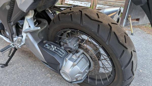 Red Honda VFR 2012 in Vilnius, with an engine capacity of 1.24 L and mileage of 64 thousand km for 6500 €, photo 10 on AUTOMOTO.COM.LV