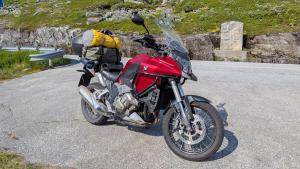 Sarkans Honda VFR 2012 Viļņa, ar dzinēja tilpumu 1.24 L un nobraukumu 64 tūkst. km par 6500 €, foto 15 vietnē AUTOMOTO.COM.LV