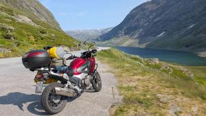 Sarkans Honda VFR 2012 Viļņa, ar dzinēja tilpumu 1.24 L un nobraukumu 64 tūkst. km par 6500 €, foto 16 vietnē AUTOMOTO.COM.LV