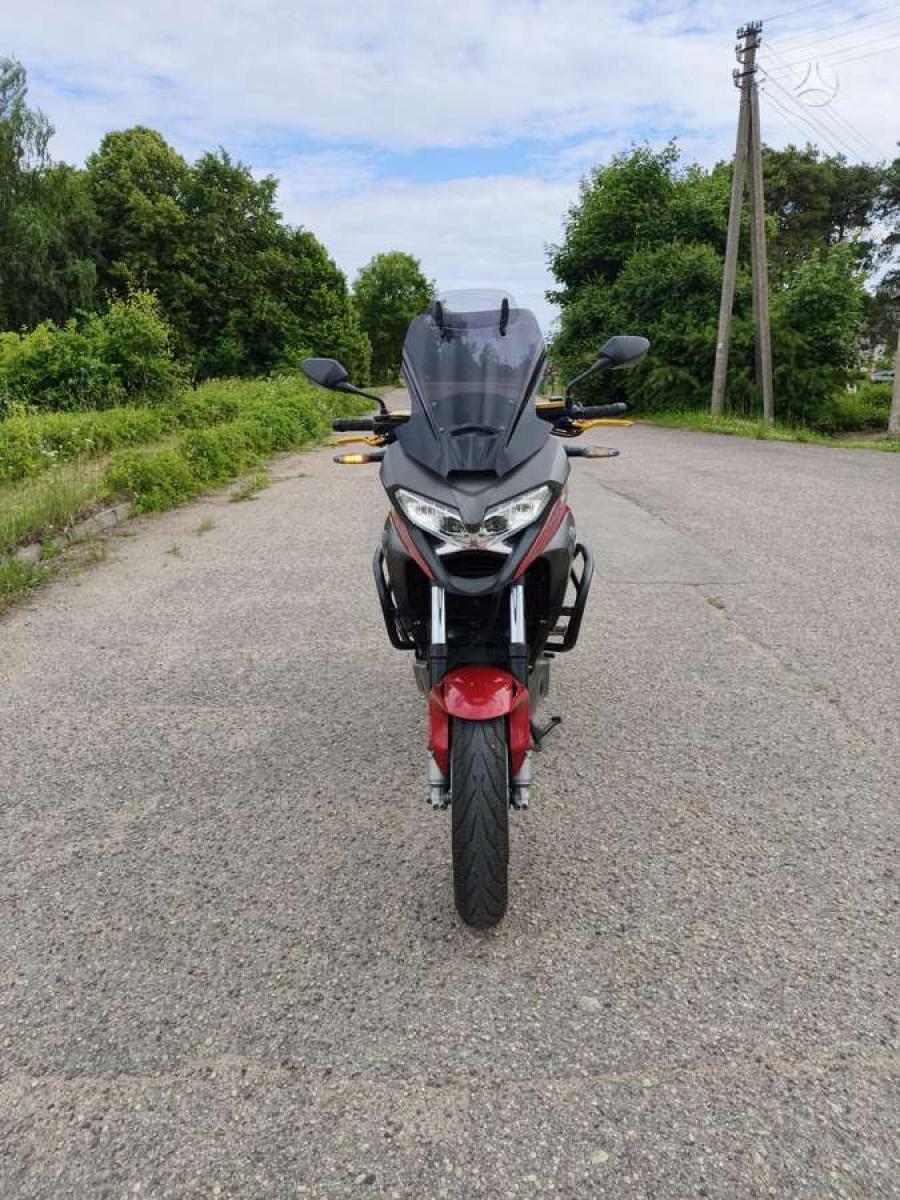 Red Honda VFR 2015 in Kedainiai, with an engine capacity of 0.80 L and mileage of 43 thousand km for 5250 €, photo 1 on AUTOMOTO.COM.LV