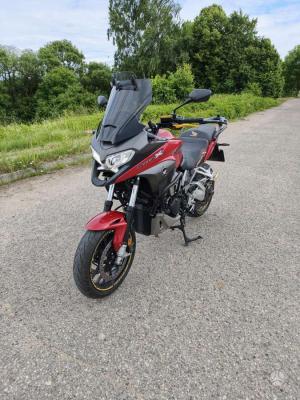 Red Honda VFR 2015 in Kedainiai, with an engine capacity of 0.80 L and mileage of 43 thousand km for 5250 €, photo 3 on AUTOMOTO.COM.LV