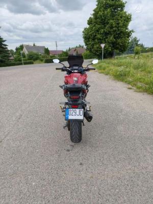 Red Honda VFR 2015 in Kedainiai, with an engine capacity of 0.80 L and mileage of 43 thousand km for 5250 €, photo 6 on AUTOMOTO.COM.LV