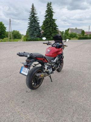 Red Honda VFR 2015 in Kedainiai, with an engine capacity of 0.80 L and mileage of 43 thousand km for 5250 €, photo 7 on AUTOMOTO.COM.LV