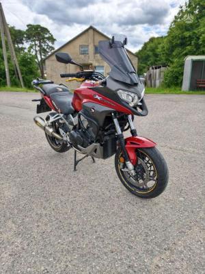 Red Honda VFR 2015 in Kedainiai, with an engine capacity of 0.80 L and mileage of 43 thousand km for 5250 €, photo 9 on AUTOMOTO.COM.LV