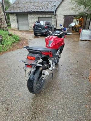 Red Honda VFR 2019 in Anyksciai, with an engine capacity of 0.80 L and mileage of 19 thousand km for 4600 €, photo 4 on AUTOMOTO.COM.LV