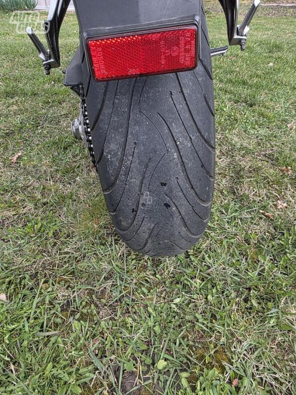 Balts Honda VFR 2002 Alīta, ar dzinēja tilpumu 0.80 L un nobraukumu 44 tūkst. km par 2200 €, foto 8 vietnē AUTOMOTO.COM.LV