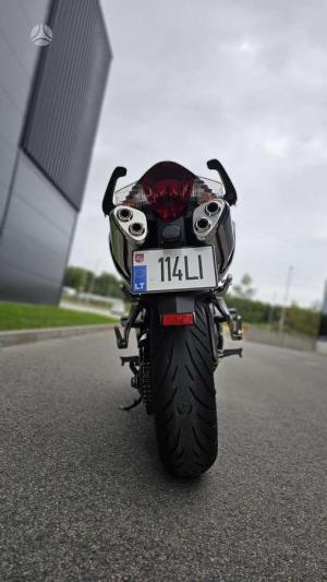 White Honda VFR 2008 in Kaunas, with an engine capacity of 0.00 L and mileage of 38 thousand km for 4800 €, photo 9 on AUTOMOTO.COM.LV