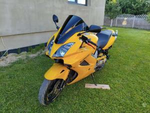 Dzeltens Honda VFR 2002 Viļņa, ar dzinēja tilpumu 0.80 L un nobraukumu 65 tūkst. km par 3200 €, foto 3 vietnē AUTOMOTO.COM.LV