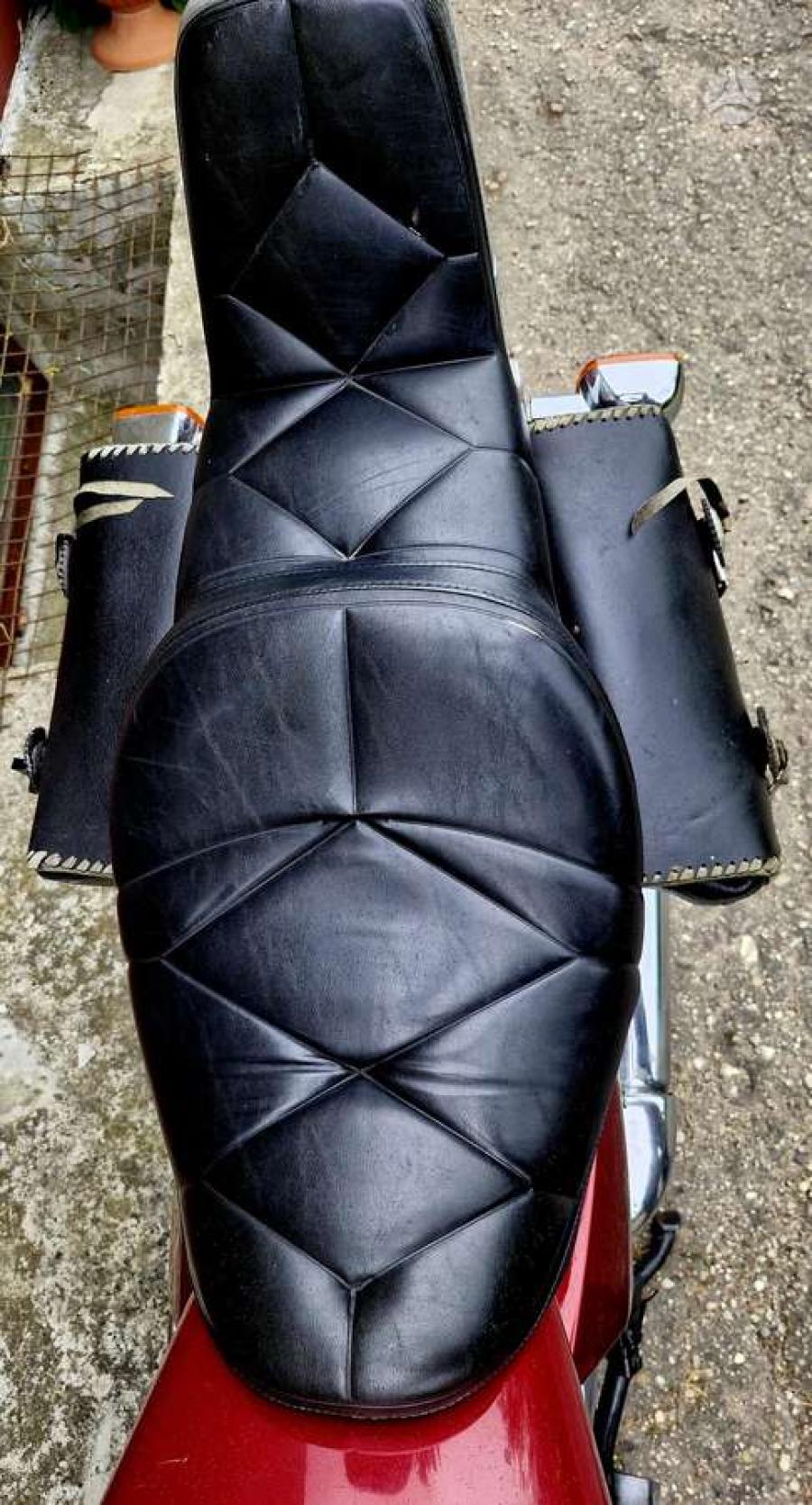 Black Honda VT Shadow 1986 in Kaunas, with an engine capacity of 0.50 L and mileage of 34 thousand km for 1650 €, photo 12 on AUTOMOTO.COM.LV