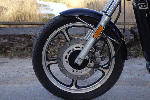 Black Honda VT Shadow 1987 in Akmene, with an engine capacity of 0.70 L and mileage of 39 thousand km for 2150 €, photo 10 on AUTOMOTO.COM.LV