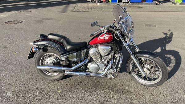 Black Honda VT Shadow 1995 in Vilnius, with an engine capacity of 0.60 L and mileage of 23 thousand km for 2500 €, photo 3 on AUTOMOTO.COM.LV