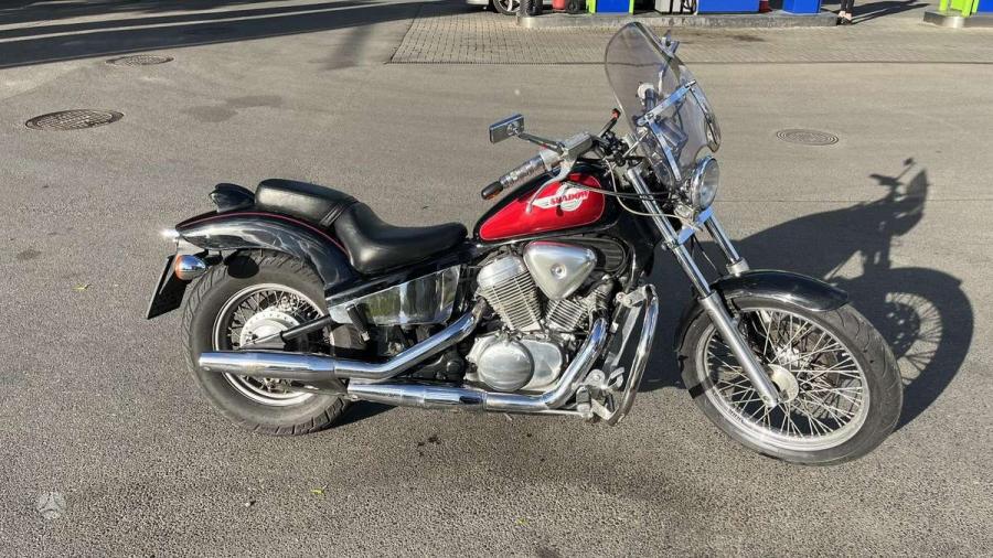 Black Honda VT Shadow 1995 in Vilnius, with an engine capacity of 0.60 L and mileage of 23 thousand km for 2500 €, photo 3 on AUTOMOTO.COM.LV