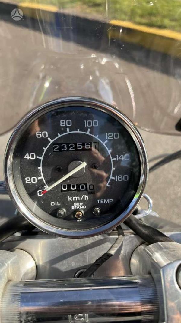 Black Honda VT Shadow 1995 in Vilnius, with an engine capacity of 0.60 L and mileage of 23 thousand km for 2500 €, photo 5 on AUTOMOTO.COM.LV