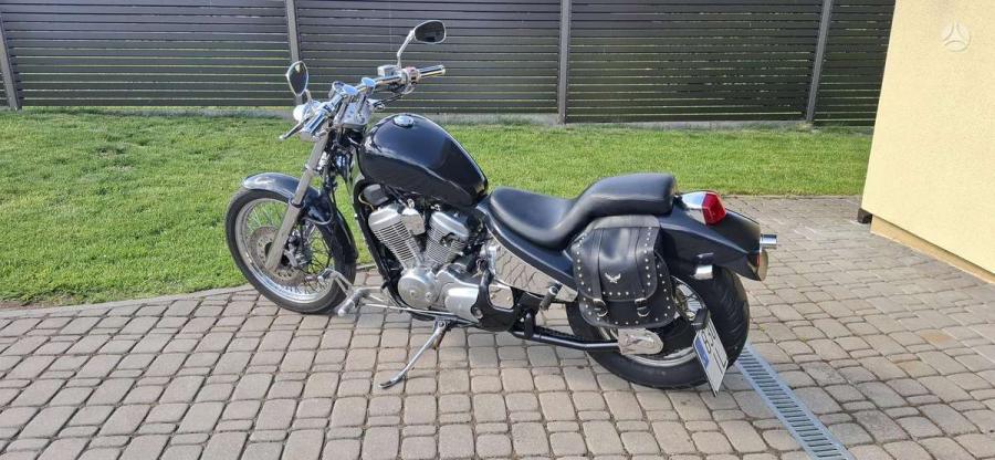 Black Honda VT Shadow 1999 in Marijampole, with an engine capacity of 0.60 L and mileage of 39 thousand km for 3600 €, photo 8 on AUTOMOTO.COM.LV