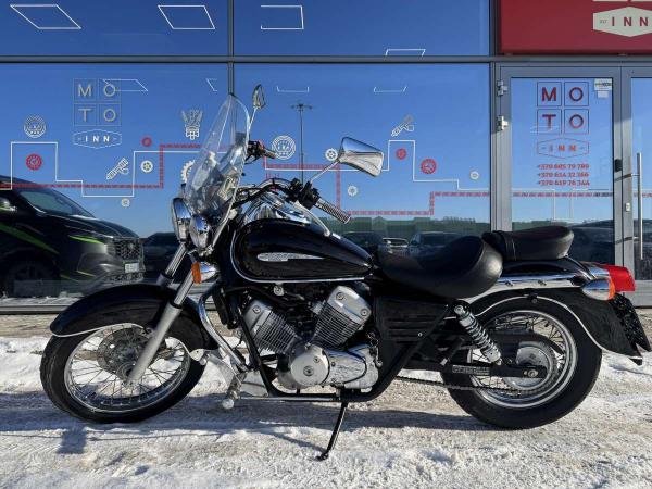 Black Honda VT Shadow 2001 in Vilnius, with an engine capacity of 0.13 L and mileage of 11 thousand km for 2999 €, photo 5 on AUTOMOTO.COM.LV