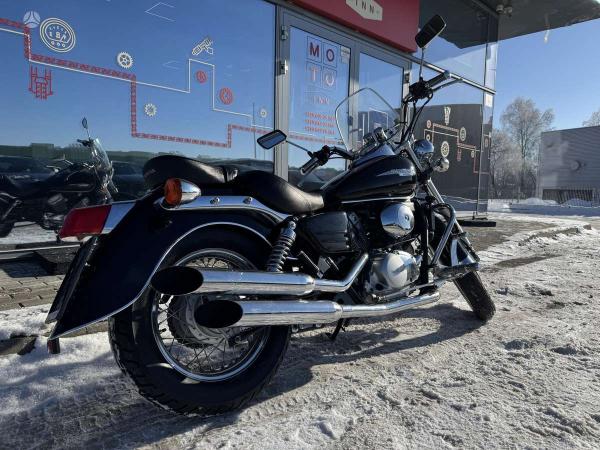 Black Honda VT Shadow 2001 in Vilnius, with an engine capacity of 0.13 L and mileage of 11 thousand km for 2999 €, photo 8 on AUTOMOTO.COM.LV