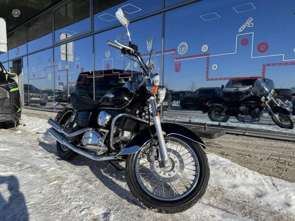 Black Honda VT Shadow 2001 in Vilnius, with an engine capacity of 0.13 L and mileage of 11 thousand km for 2999 €, photo 10 on AUTOMOTO.COM.LV