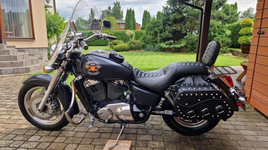 Melns Honda VT Shadow 2002 Anykščiai, ar dzinēja tilpumu 1.10 L un nobraukumu 41 tūkst. km par 4150 €, foto 3 vietnē AUTOMOTO.COM.LV