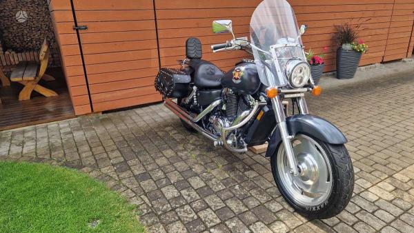 Black Honda VT Shadow 2002 in Anyksciai, with an engine capacity of 1.10 L and mileage of 41 thousand km for 4150 €, photo 4 on AUTOMOTO.COM.LV
