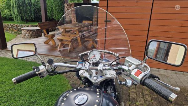 Black Honda VT Shadow 2002 in Anyksciai, with an engine capacity of 1.10 L and mileage of 41 thousand km for 4150 €, photo 6 on AUTOMOTO.COM.LV