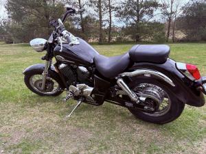 Melns Honda VT Shadow 2002 Viļņa, ar dzinēja tilpumu 0.75 L un nobraukumu 27 tūkst. km par 3440 €, foto 7 vietnē AUTOMOTO.COM.LV