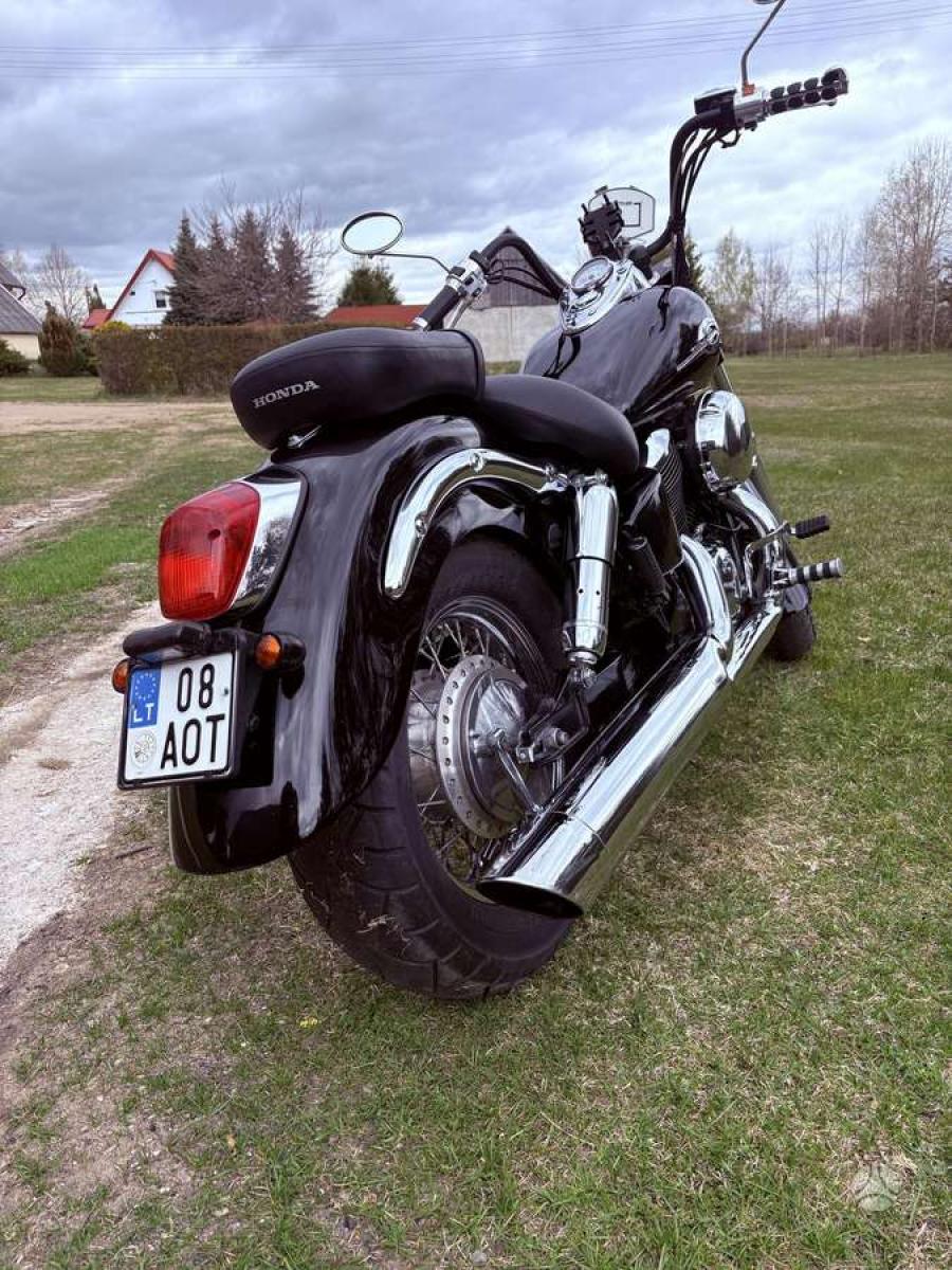 Melns Honda VT Shadow 2002 Viļņa, ar dzinēja tilpumu 0.75 L un nobraukumu 27 tūkst. km par 3440 €, foto 10 vietnē AUTOMOTO.COM.LV