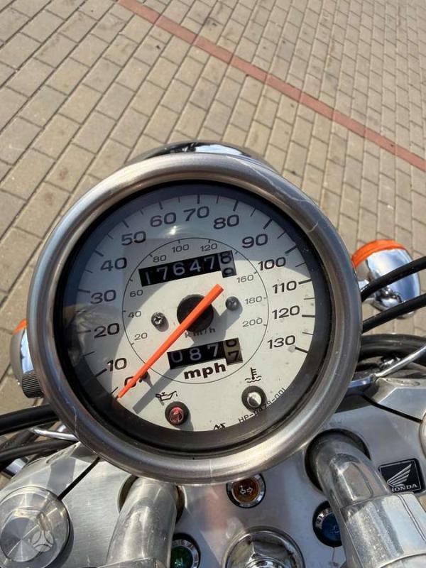 Melns Honda VT Shadow 2005 Klaipėda, ar dzinēja tilpumu 1.10 L un nobraukumu 28 tūkst. km par 4000 €, foto 7 vietnē AUTOMOTO.COM.LV