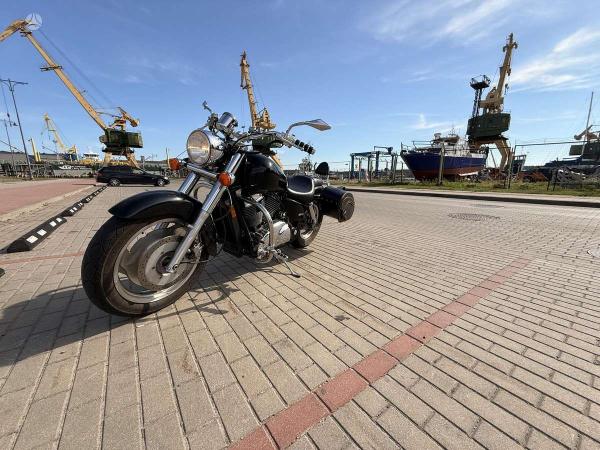 Melns Honda VT Shadow 2005 Klaipėda, ar dzinēja tilpumu 1.10 L un nobraukumu 28 tūkst. km par 4000 €, foto 9 vietnē AUTOMOTO.COM.LV