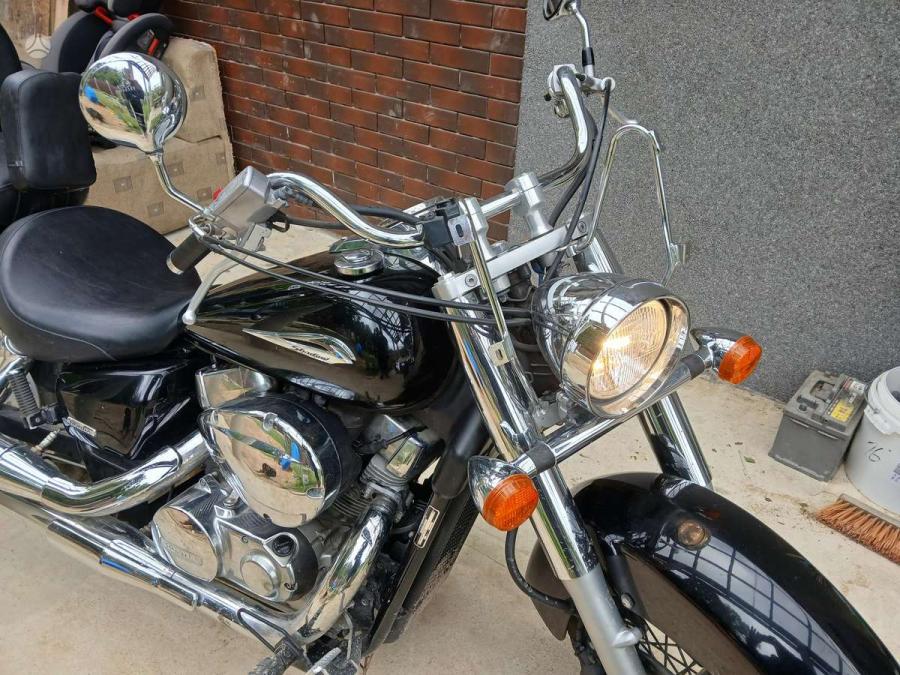 Black Honda VT Shadow 2009 in Vilnius, with an engine capacity of 0.75 L and mileage of 9 thousand km for 4500 €, photo 9 on AUTOMOTO.COM.LV