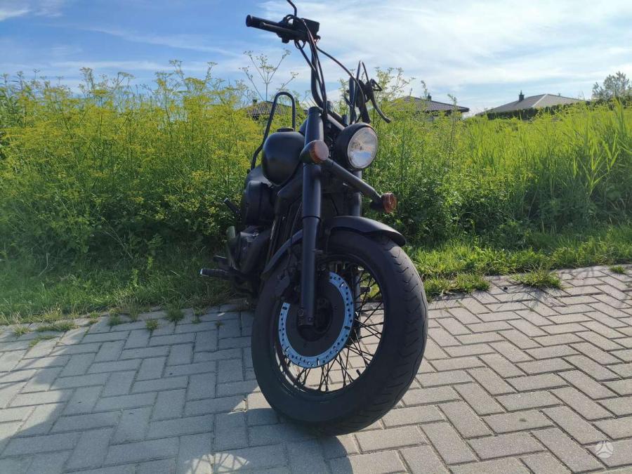Black Honda VT Shadow 2014 in Klaipeda, with an engine capacity of 0.75 L and mileage of 33 thousand km for 6200 €, photo 5 on AUTOMOTO.COM.LV