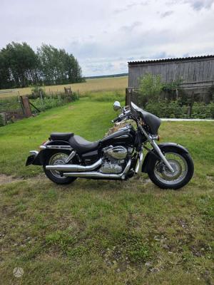 Black Honda VT Shadow 2014 in Kaunas, with an engine capacity of 0.75 L and mileage of 40 thousand km for 4000 €, photo 1 on AUTOMOTO.COM.LV