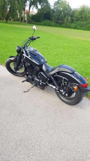 Melns Honda VT Shadow 2015 Klaipėda, ar dzinēja tilpumu 0.75 L un nobraukumu 19 tūkst. km par 4800 €, foto 4 vietnē AUTOMOTO.COM.LV