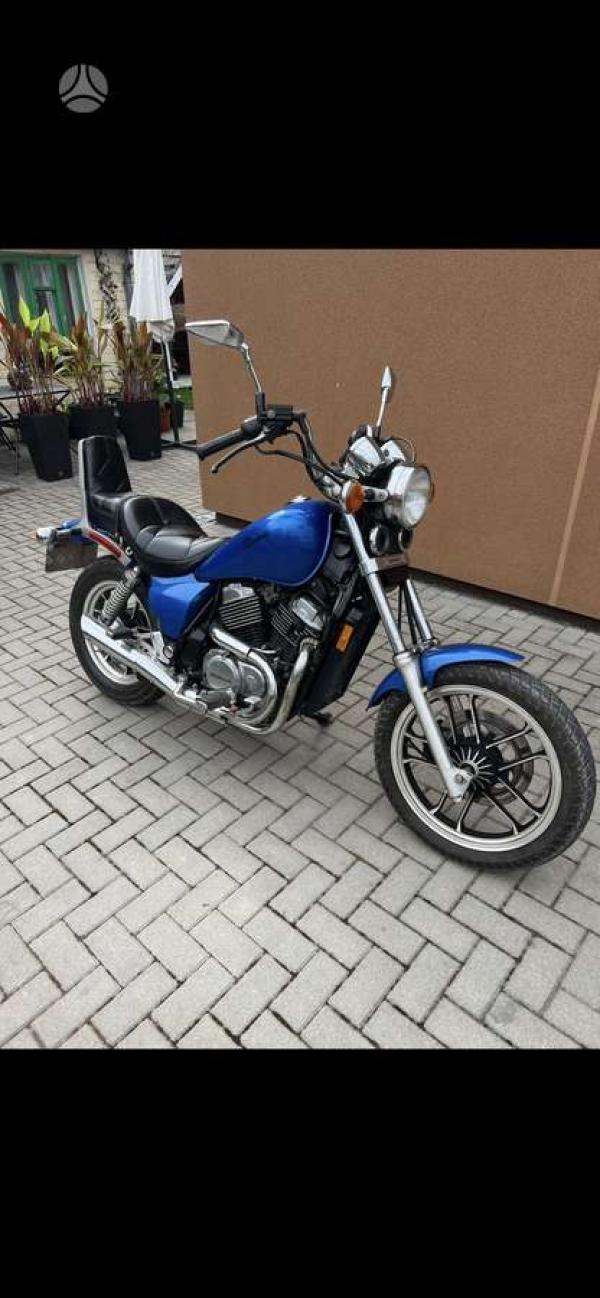 Blue Honda VT Shadow 1986 in Panevezys, with an engine capacity of 0.50 L and mileage of 24 thousand km for 1100 €, photo 2 on AUTOMOTO.COM.LV