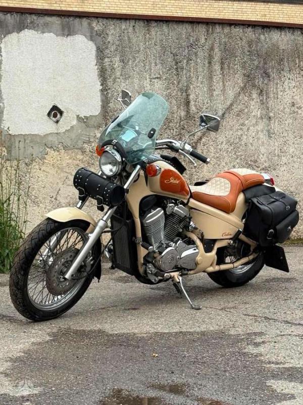 Brown Honda VT Shadow 1992 in Vilnius, with an engine capacity of 0.60 L and mileage of 63 thousand km for 2250 €, photo 1 on AUTOMOTO.COM.LV