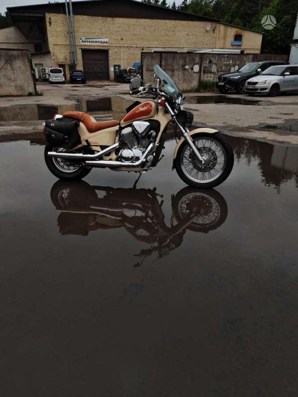 Brown Honda VT Shadow 1992 in Vilnius, with an engine capacity of 0.60 L and mileage of 63 thousand km for 2250 €, photo 2 on AUTOMOTO.COM.LV