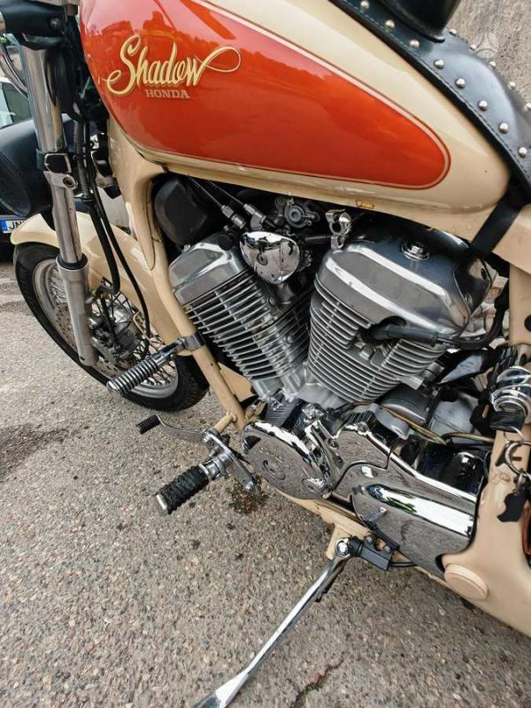 Brown Honda VT Shadow 1992 in Vilnius, with an engine capacity of 0.60 L and mileage of 63 thousand km for 2250 €, photo 8 on AUTOMOTO.COM.LV