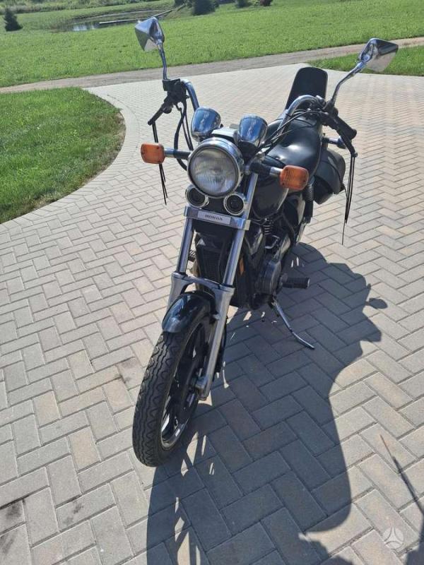 Honda VT Shadow 1985 Telšiai, ar dzinēja tilpumu 0.00 L un nobraukumu 42 tūkst. km par 800 €, foto 1 vietnē AUTOMOTO.COM.LV