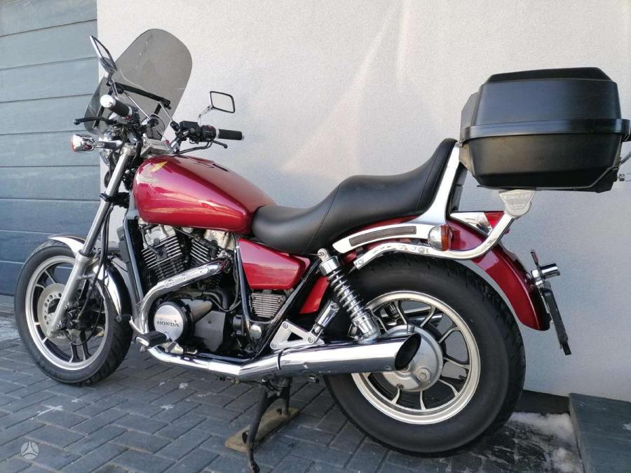 Honda VT Shadow 1987 in Klaipeda, with an engine capacity of 0.75 L and mileage of 30 thousand km for 2000 €, photo 5 on AUTOMOTO.COM.LV