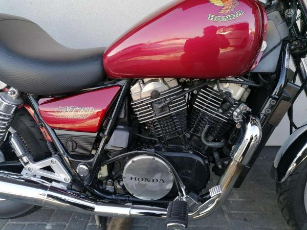 Honda VT Shadow 1987 in Klaipeda, with an engine capacity of 0.75 L and mileage of 30 thousand km for 2000 €, photo 8 on AUTOMOTO.COM.LV